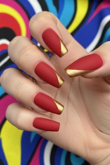 Trendy Nail Shapes 2026: What’s In & What’s Out