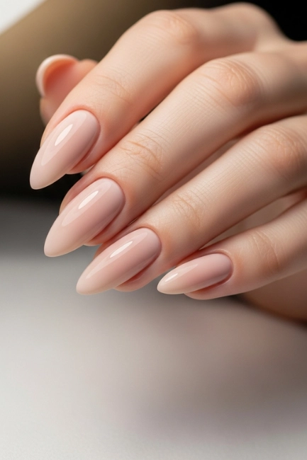 6 Round vs Almond Nails Tips for Beginners